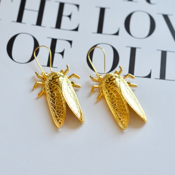 boutique | Jewelry | Luxe Gold Cicada Bug Dangle Earrings Artisan Gem ...